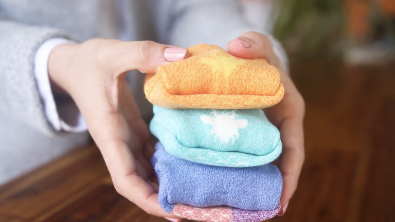 How to Wrap Socks? Easy-to-Follow Tutorials and Tricks